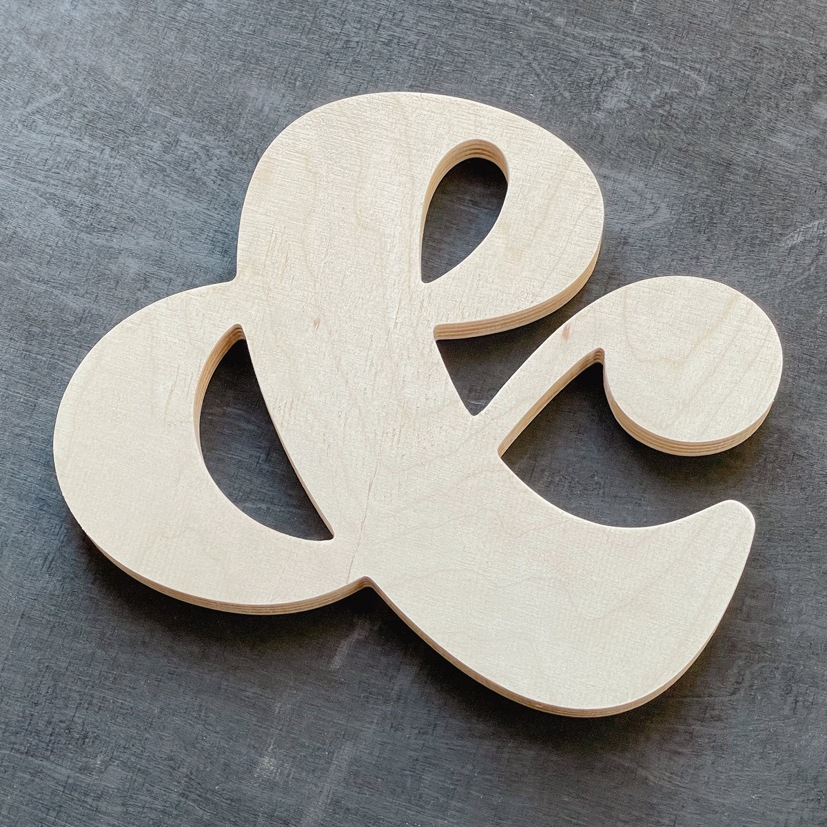 Ambersand – MONOMOTTE